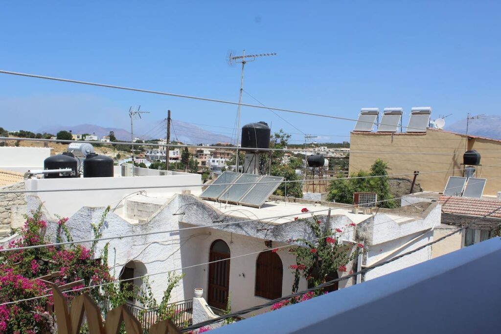 Dimokritos Apartment in Pitsidia – South Crete Net – Tourism